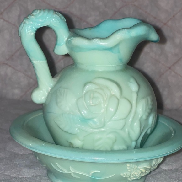 Avon | Accents | Vintage Avon Victoriana Marbled Green Glass Miniature ...